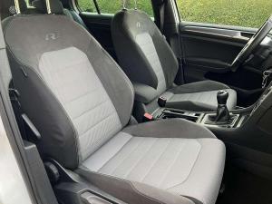 Balts Volkswagen Golf 2016 Šauļi, ar dzinēja tilpumu 1.60 L un nobraukumu 201 tūkst. km par 8300 €, foto 14 vietnē AUTOMOTO.COM.LV