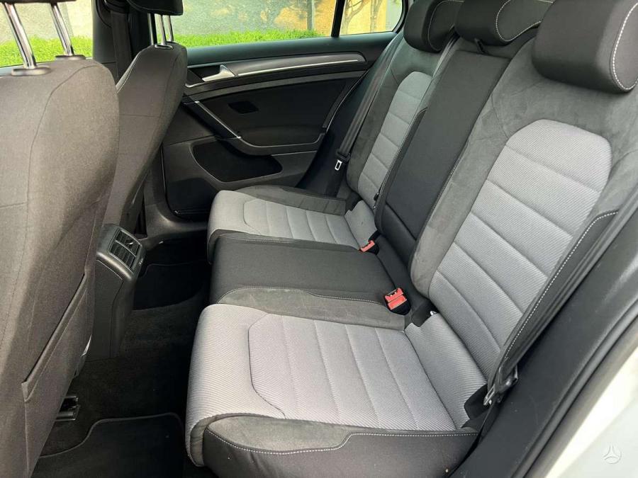 Balts Volkswagen Golf 2016 Šauļi, ar dzinēja tilpumu 1.60 L un nobraukumu 201 tūkst. km par 8300 €, foto 18 vietnē AUTOMOTO.COM.LV