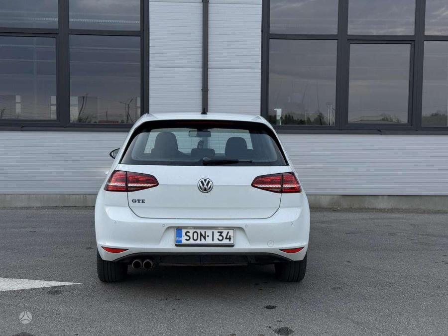 Balts Volkswagen Golf 2016 Panevēža, ar dzinēja tilpumu 1.40 L un nobraukumu 170 tūkst. km par 8950 €, foto 8 vietnē AUTOMOTO.COM.LV