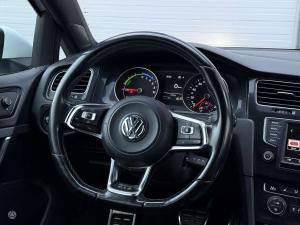 Balts Volkswagen Golf 2016 Panevēža, ar dzinēja tilpumu 1.40 L un nobraukumu 170 tūkst. km par 8950 €, foto 13 vietnē AUTOMOTO.COM.LV