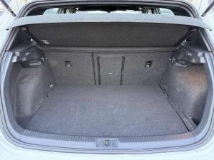 Balts Volkswagen Golf 2016 Panevēža, ar dzinēja tilpumu 1.40 L un nobraukumu 170 tūkst. km par 8950 €, foto 14 vietnē AUTOMOTO.COM.LV