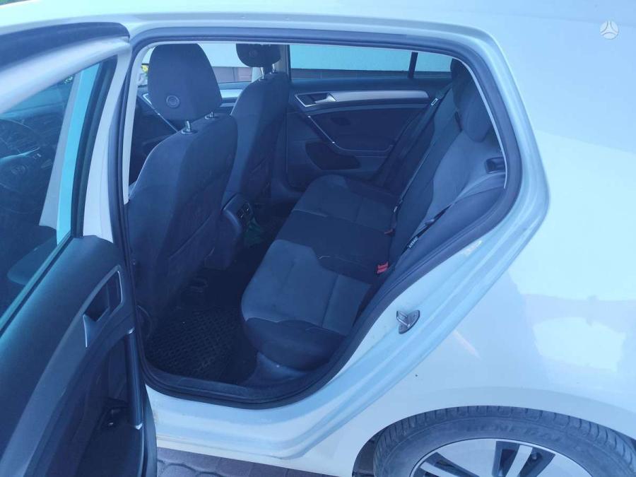 Balts Volkswagen Golf 2016 Klaipėda, ar dzinēja tilpumu 0.00 L un nobraukumu 153 tūkst. km par 6300 €, foto 20 vietnē AUTOMOTO.COM.LV