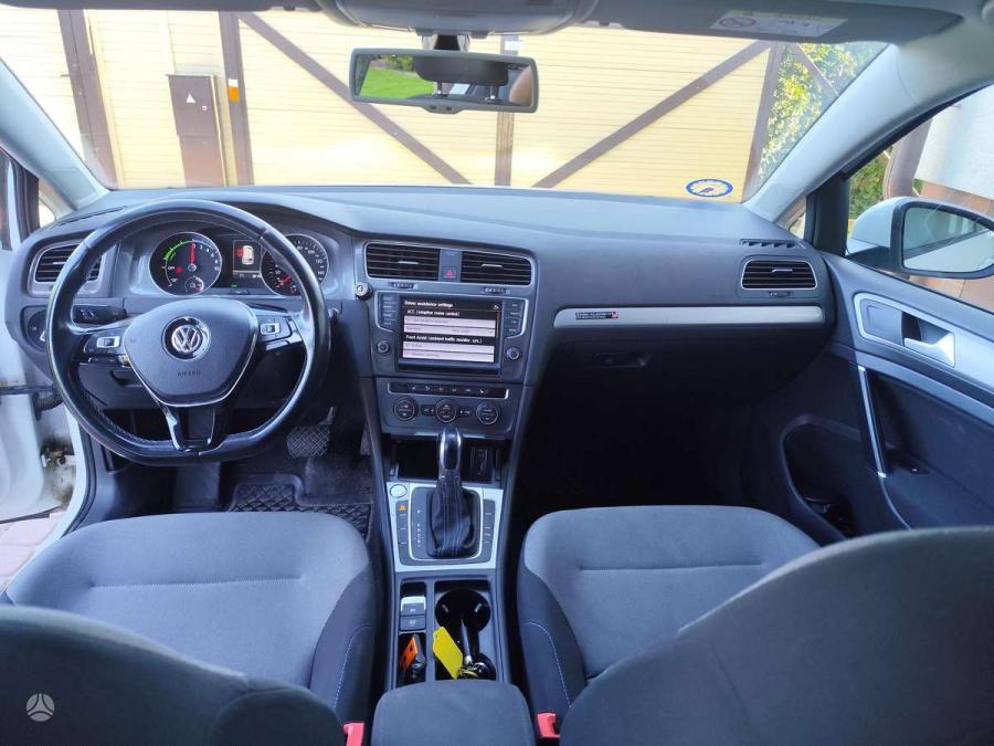 Balts Volkswagen Golf 2016 Klaipėda, ar dzinēja tilpumu 0.00 L un nobraukumu 153 tūkst. km par 6300 €, foto 21 vietnē AUTOMOTO.COM.LV