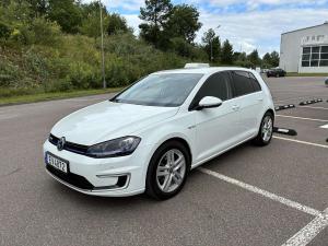 Balts Volkswagen Golf 2016 Viļņa, ar dzinēja tilpumu 0.00 L un nobraukumu 82 tūkst. km par 9750 €, foto  vietnē AUTOMOTO.COM.LV