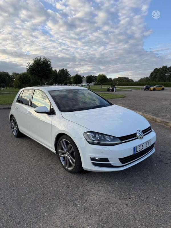 Balts Volkswagen Golf 2016 Kauņa, ar dzinēja tilpumu 2.00 L un nobraukumu 282 tūkst. km par 9800 €, foto 1 vietnē AUTOMOTO.COM.LV