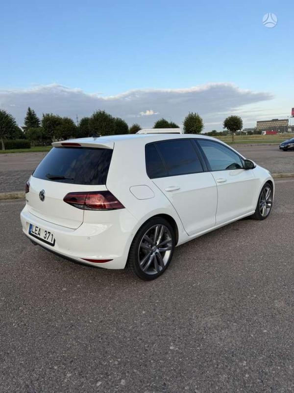 Balts Volkswagen Golf 2016 Kauņa, ar dzinēja tilpumu 2.00 L un nobraukumu 282 tūkst. km par 9800 €, foto 7 vietnē AUTOMOTO.COM.LV