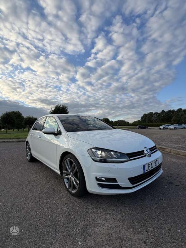 Balts Volkswagen Golf 2016 Kauņa, ar dzinēja tilpumu 2.00 L un nobraukumu 282 tūkst. km par 9800 €, foto 11 vietnē AUTOMOTO.COM.LV