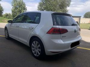 White Volkswagen Golf 2016 in Marijampole, with an engine capacity of 1.60 L and mileage of 287 thousand km for 5950 €, photo 8 on AUTOMOTO.COM.LV