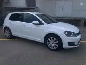 White Volkswagen Golf 2016 in Marijampole, with an engine capacity of 1.60 L and mileage of 287 thousand km for 5950 €, photo 13 on AUTOMOTO.COM.LV
