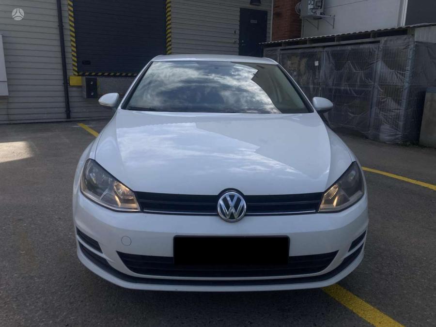 White Volkswagen Golf 2016 in Marijampole, with an engine capacity of 1.60 L and mileage of 287 thousand km for 5950 €, photo 17 on AUTOMOTO.COM.LV