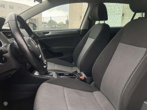 White Volkswagen Golf 2016 in Marijampole, with an engine capacity of 1.60 L and mileage of 287 thousand km for 5950 €, photo 19 on AUTOMOTO.COM.LV