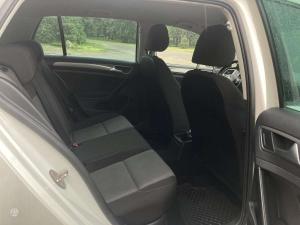 White Volkswagen Golf 2016 in Marijampole, with an engine capacity of 1.60 L and mileage of 287 thousand km for 5950 €, photo 23 on AUTOMOTO.COM.LV