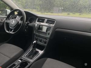 White Volkswagen Golf 2016 in Marijampole, with an engine capacity of 1.60 L and mileage of 287 thousand km for 5950 €, photo 26 on AUTOMOTO.COM.LV