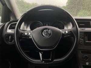White Volkswagen Golf 2016 in Marijampole, with an engine capacity of 1.60 L and mileage of 287 thousand km for 5950 €, photo 27 on AUTOMOTO.COM.LV