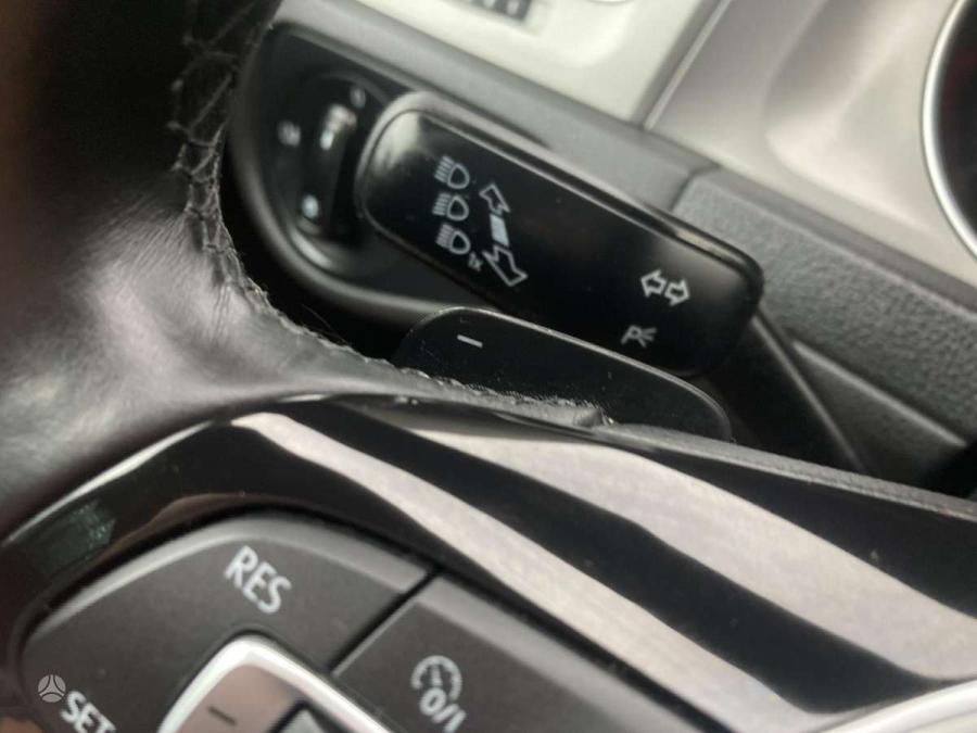 White Volkswagen Golf 2016 in Marijampole, with an engine capacity of 1.60 L and mileage of 287 thousand km for 5950 €, photo 30 on AUTOMOTO.COM.LV