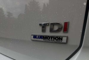 White Volkswagen Golf 2016 in Marijampole, with an engine capacity of 1.60 L and mileage of 287 thousand km for 5950 €, photo 40 on AUTOMOTO.COM.LV