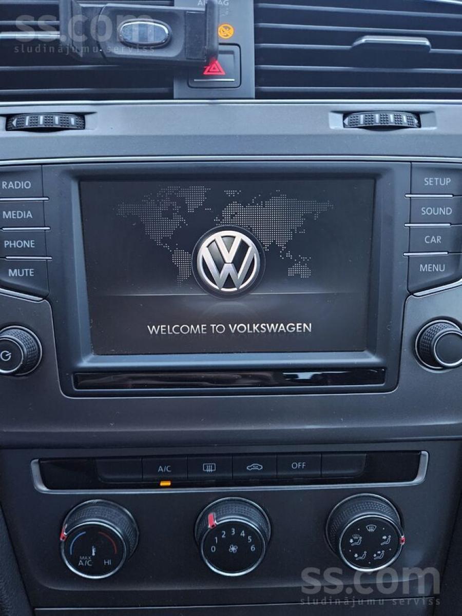Balts Volkswagen Golf 2016 Rīga, ar dzinēja tilpumu 1.20 L un nobraukumu 135 tūkst. km par 5750 €, foto 12 vietnē AUTOMOTO.COM.LV