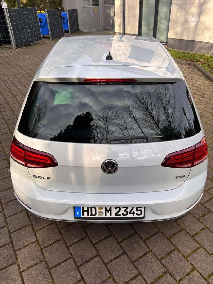 Balts Volkswagen Golf 2017 Viļņa, ar dzinēja tilpumu 1.00 L un nobraukumu 126 tūkst. km par 12900 €, foto 2 vietnē AUTOMOTO.COM.LV