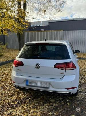 White Volkswagen Golf 2017 in Kaunas, with an engine capacity of 1.40 L and mileage of 160 thousand km for 8500 €, photo 6 on AUTOMOTO.COM.LV