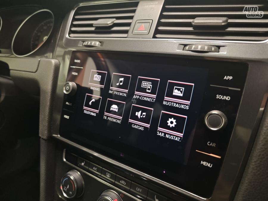 Balts Volkswagen Golf 2017 Panevēža, ar dzinēja tilpumu 1.40 L un nobraukumu 88 tūkst. km par 15400 €, foto 15 vietnē AUTOMOTO.COM.LV