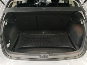 Balts Volkswagen Golf 2017 Panevēža, ar dzinēja tilpumu 1.40 L un nobraukumu 88 tūkst. km par 15400 €, foto 25 vietnē AUTOMOTO.COM.LV