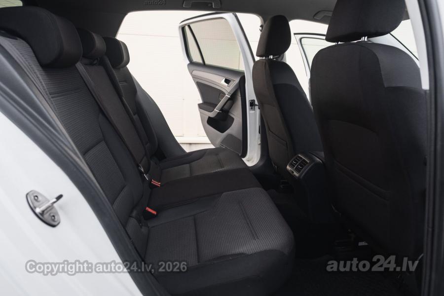 Balts Volkswagen Golf 2017 Tallina, ar dzinēja tilpumu 1.40 L un nobraukumu 235 tūkst. km par 9999 €, foto 13 vietnē AUTOMOTO.COM.LV