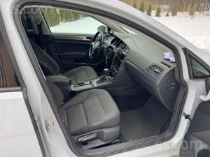 White Volkswagen Golf 2017 in Riga, with an engine capacity of 1.60 L and mileage of 287 thousand km for 7800 €, photo 11 on AUTOMOTO.COM.LV