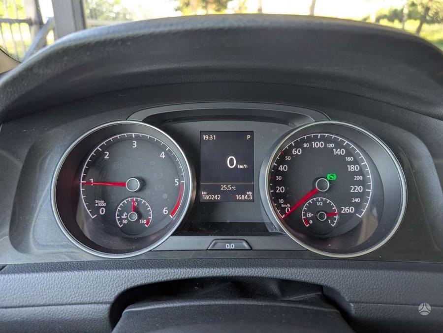 Balts Volkswagen Golf 2017 Nemenčinė, ar dzinēja tilpumu 1.60 L un nobraukumu 180 tūkst. km par 11000 €, foto 19 vietnē AUTOMOTO.COM.LV