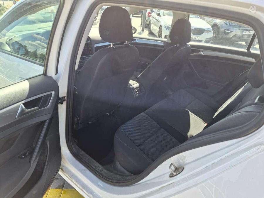 Balts Volkswagen Golf 2017 Tauragė, ar dzinēja tilpumu 1.60 L un nobraukumu 316 tūkst. km par 6200 €, foto 14 vietnē AUTOMOTO.COM.LV