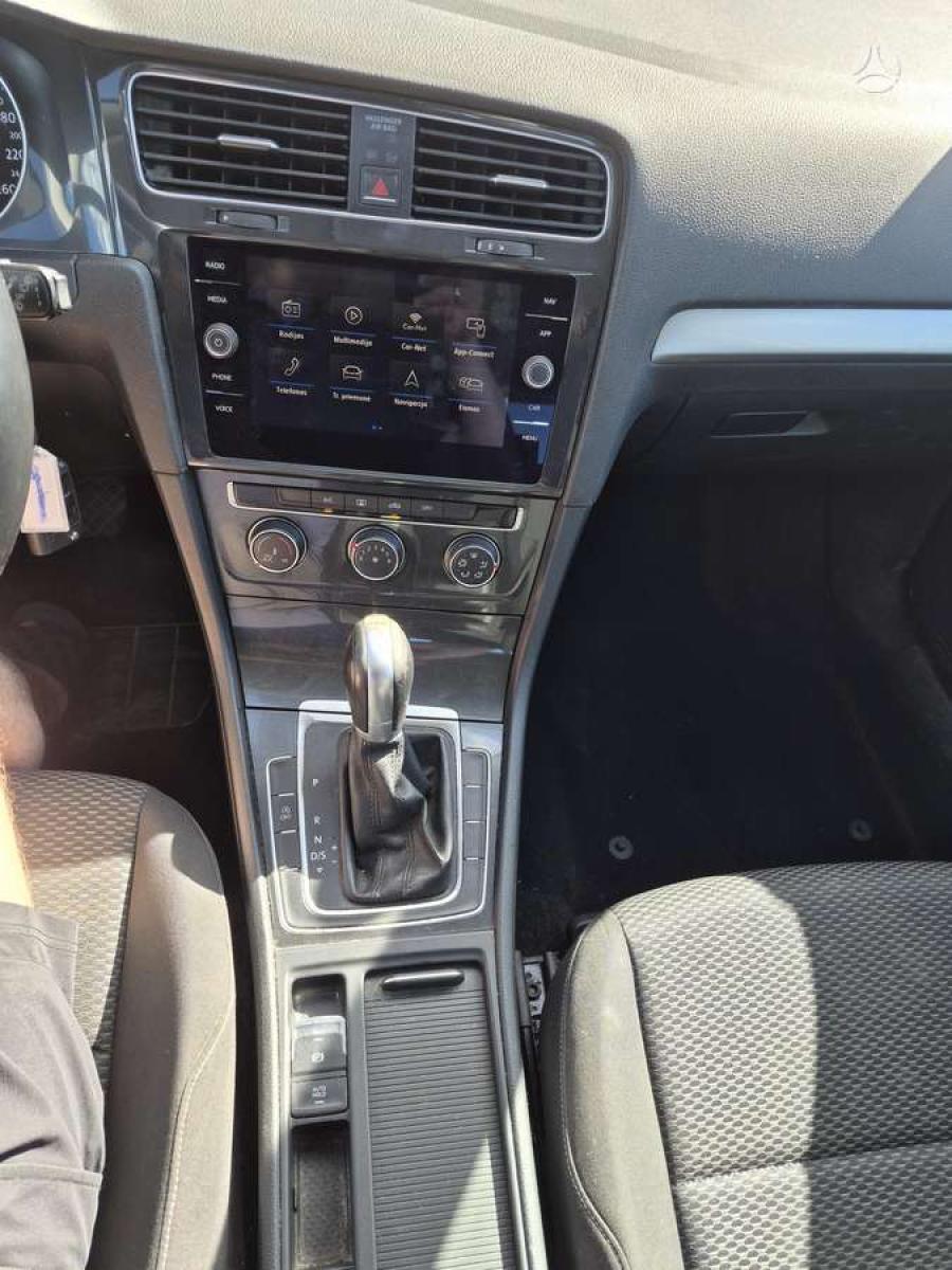Balts Volkswagen Golf 2017 Tauragė, ar dzinēja tilpumu 1.60 L un nobraukumu 316 tūkst. km par 6200 €, foto 16 vietnē AUTOMOTO.COM.LV