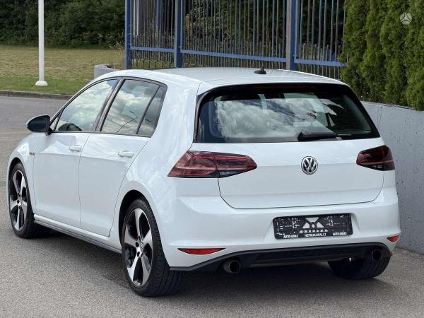 Balts Volkswagen Golf 2017 Viļņa, ar dzinēja tilpumu 1.98 L un nobraukumu 93 tūkst. km par 16000 €, foto 2 vietnē AUTOMOTO.COM.LV