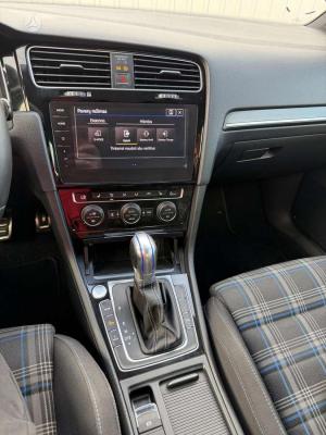 White Volkswagen Golf 2017 in Kaunas, with an engine capacity of 1.40 L and mileage of 188 thousand km for 13650 €, photo 11 on AUTOMOTO.COM.LV
