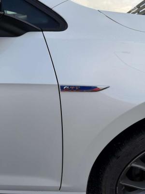 White Volkswagen Golf 2017 in Kaunas, with an engine capacity of 1.40 L and mileage of 188 thousand km for 13650 €, photo 13 on AUTOMOTO.COM.LV