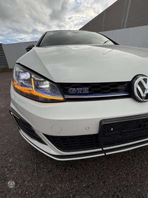 White Volkswagen Golf 2017 in Kaunas, with an engine capacity of 1.40 L and mileage of 188 thousand km for 13650 €, photo 18 on AUTOMOTO.COM.LV