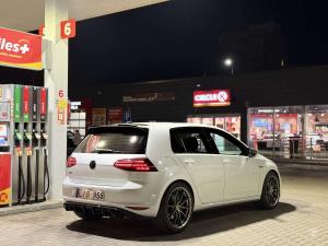 Balts Volkswagen Golf 2017 Mažeikiai, ar dzinēja tilpumu 2.00 L un nobraukumu 118 tūkst. km par 14400 €, foto 12 vietnē AUTOMOTO.COM.LV