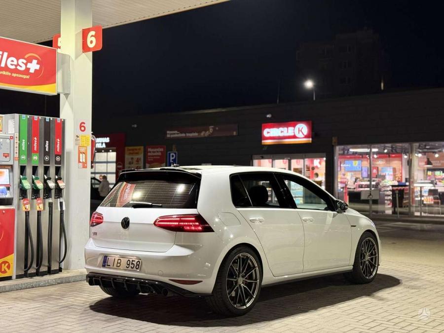 Balts Volkswagen Golf 2017 Mažeikiai, ar dzinēja tilpumu 2.00 L un nobraukumu 118 tūkst. km par 14400 €, foto 12 vietnē AUTOMOTO.COM.LV