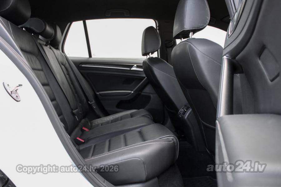 White Volkswagen Golf 2017 in Tallinn, with an engine capacity of 2.00 L and mileage of 115 thousand km for 22500 €, photo 19 on AUTOMOTO.COM.LV