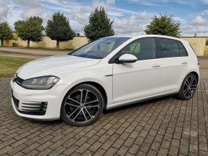 White Volkswagen Golf 2017 in Klaipeda, with an engine capacity of 1.97 L and mileage of 301 thousand km for 10250 €, photo 6 on AUTOMOTO.COM.LV