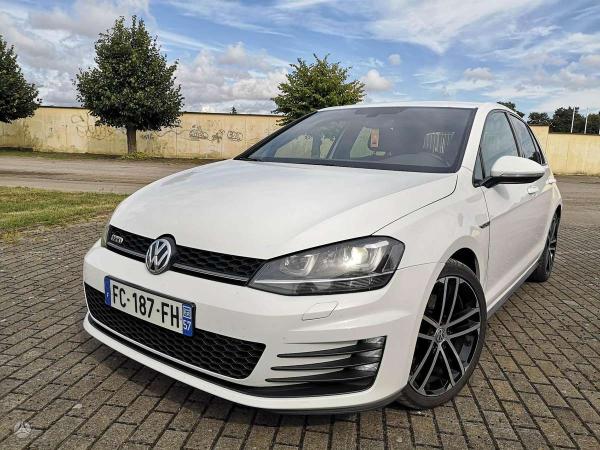 White Volkswagen Golf 2017 in Klaipeda, with an engine capacity of 1.97 L and mileage of 301 thousand km for 10250 €, photo 7 on AUTOMOTO.COM.LV