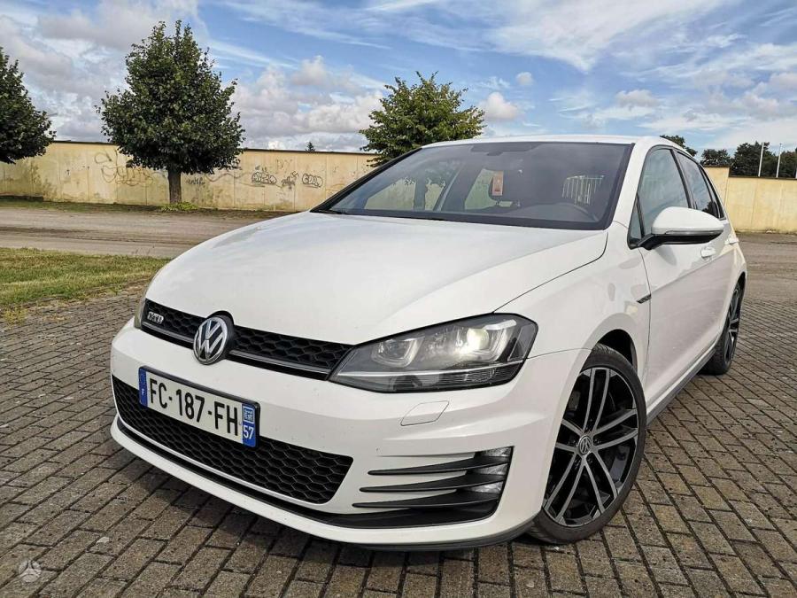 White Volkswagen Golf 2017 in Klaipeda, with an engine capacity of 1.97 L and mileage of 301 thousand km for 10250 €, photo 7 on AUTOMOTO.COM.LV