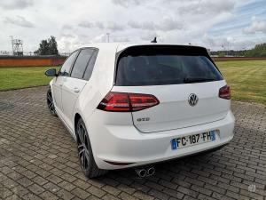White Volkswagen Golf 2017 in Klaipeda, with an engine capacity of 1.97 L and mileage of 301 thousand km for 10250 €, photo 18 on AUTOMOTO.COM.LV