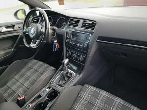 White Volkswagen Golf 2017 in Klaipeda, with an engine capacity of 1.97 L and mileage of 301 thousand km for 10250 €, photo 20 on AUTOMOTO.COM.LV