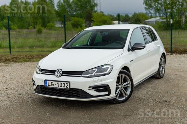 White Volkswagen Golf 2018 in Riga, with an engine capacity of 1.40 L and mileage of 0 thousand km for 13990 €, photo 1 on AUTOMOTO.COM.LV