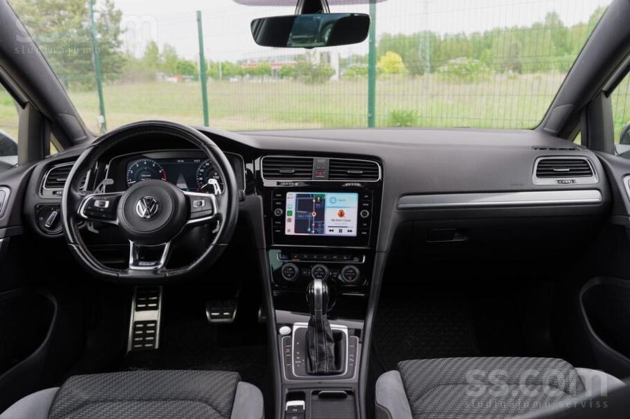 White Volkswagen Golf 2018 in Riga, with an engine capacity of 1.40 L and mileage of 0 thousand km for 13990 €, photo 11 on AUTOMOTO.COM.LV