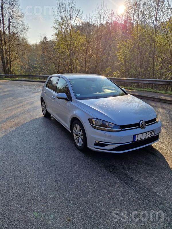 White Volkswagen Golf 2018 in Riga, with an engine capacity of 1.60 L and mileage of 214 thousand km for 9000 €, photo 1 on AUTOMOTO.COM.LV