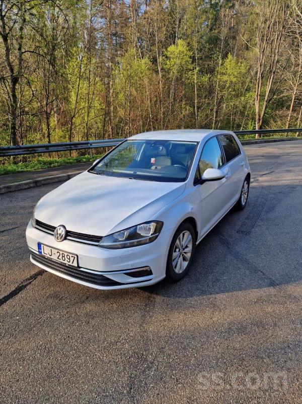 White Volkswagen Golf 2018 in Riga, with an engine capacity of 1.60 L and mileage of 214 thousand km for 9000 €, photo 2 on AUTOMOTO.COM.LV