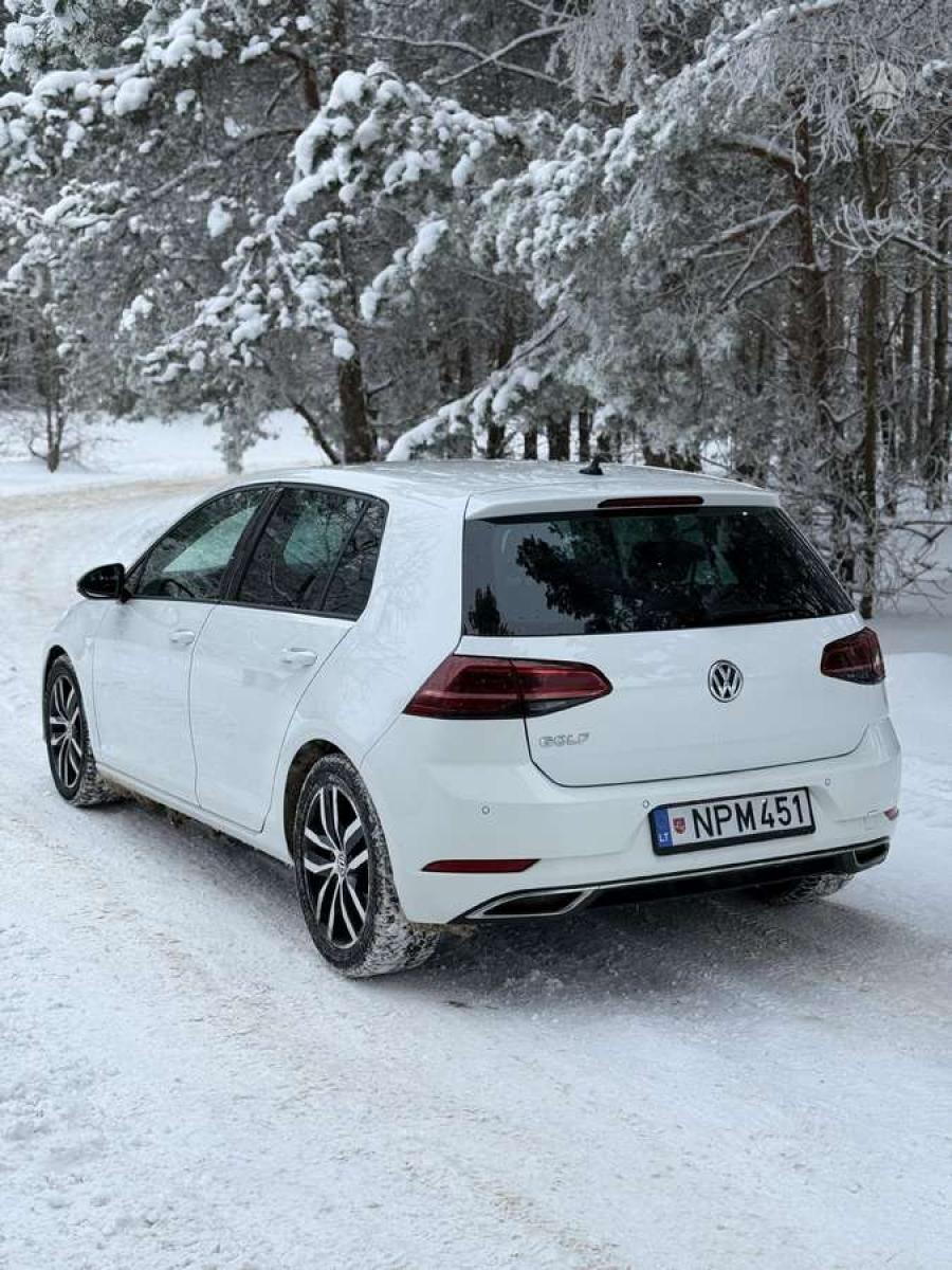 Balts Volkswagen Golf 2018 Kauņa, ar dzinēja tilpumu 1.97 L un nobraukumu 228 tūkst. km par 13500 €, foto 3 vietnē AUTOMOTO.COM.LV