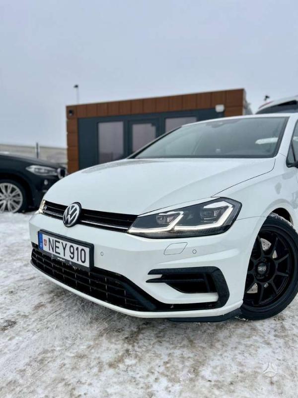 White Volkswagen Golf 2018 in Kaunas, with an engine capacity of 1.98 L and mileage of 225 thousand km for 20999 €, photo 2 on AUTOMOTO.COM.LV