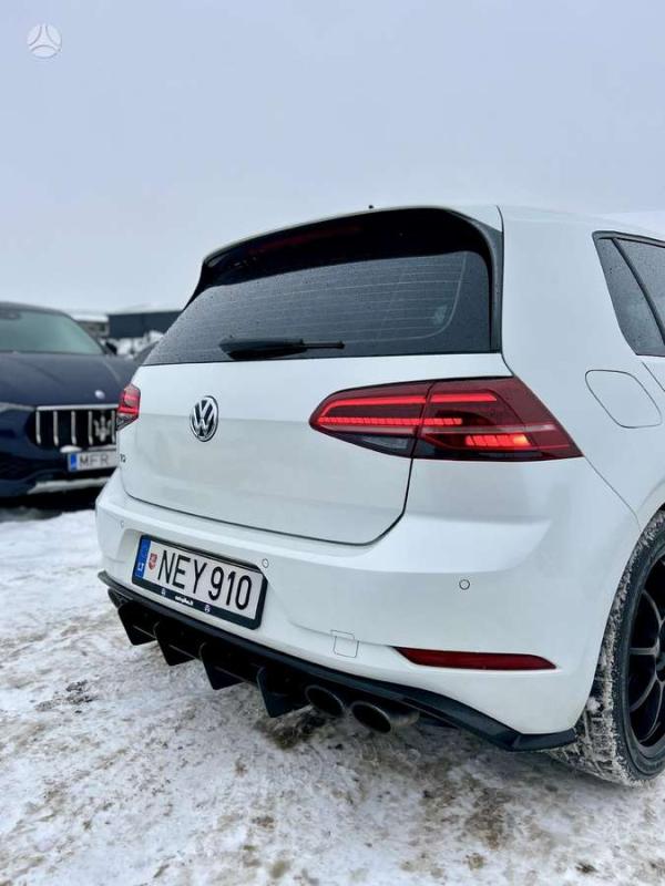 White Volkswagen Golf 2018 in Kaunas, with an engine capacity of 1.98 L and mileage of 225 thousand km for 20999 €, photo 5 on AUTOMOTO.COM.LV