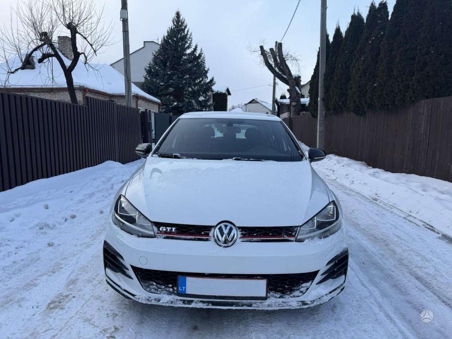 Balts Volkswagen Golf 2018 Kauņa, ar dzinēja tilpumu 1.98 L un nobraukumu 101 tūkst. km par 14390 €, foto 1 vietnē AUTOMOTO.COM.LV